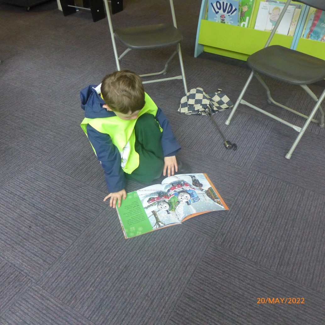 Reception Classes Visit Harlesden Library - John Keble C of E Primary ...
