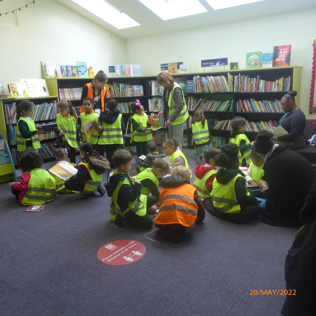 Reception Classes Visit Harlesden Library - John Keble C of E Primary ...