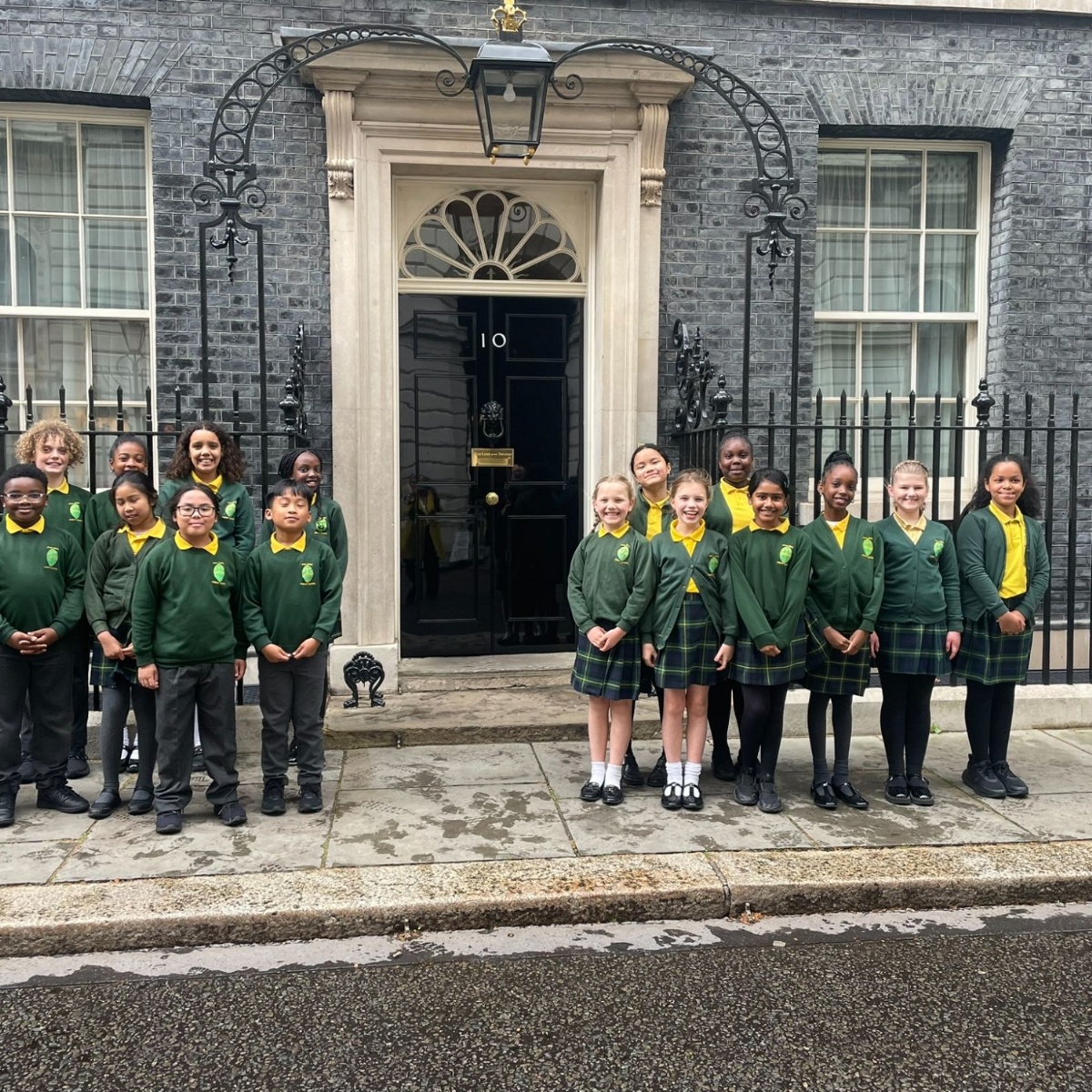 Choir at 10 Downing Street - John Keble C of E Primary School